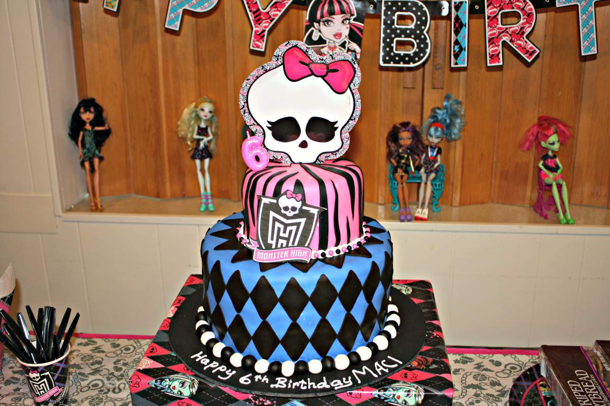 Monster High Birthday Party Ideas | Photo 1 of 57 | Catch My Party