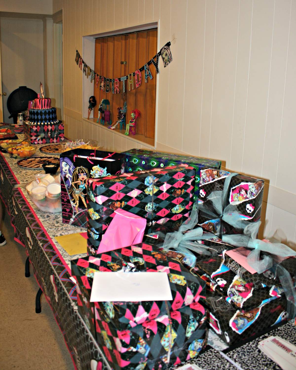 Monster High Birthday Party Ideas | Photo 1 of 57 | Catch My Party