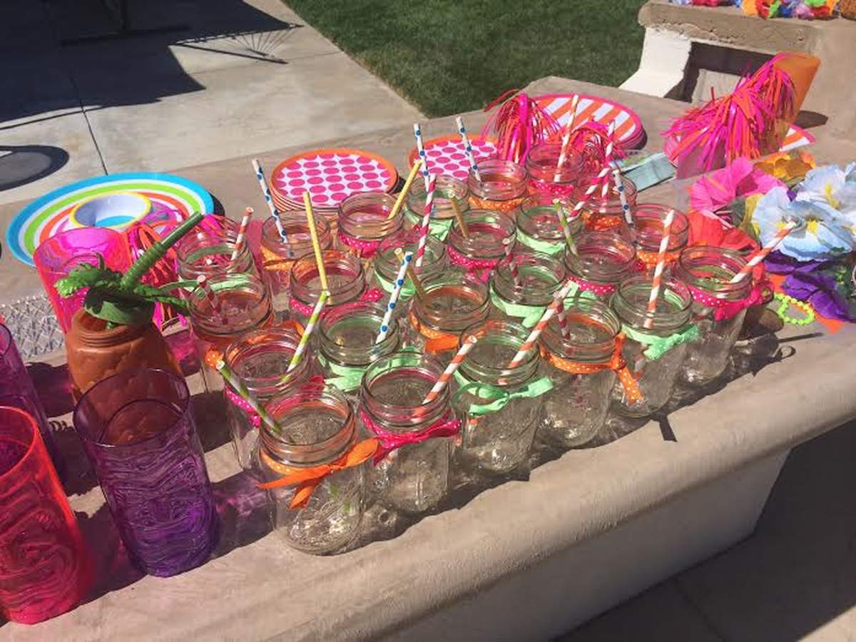 Luau / Hawaiian Breakup Party Ideas | Photo 11 of 12 | Catch My Party
