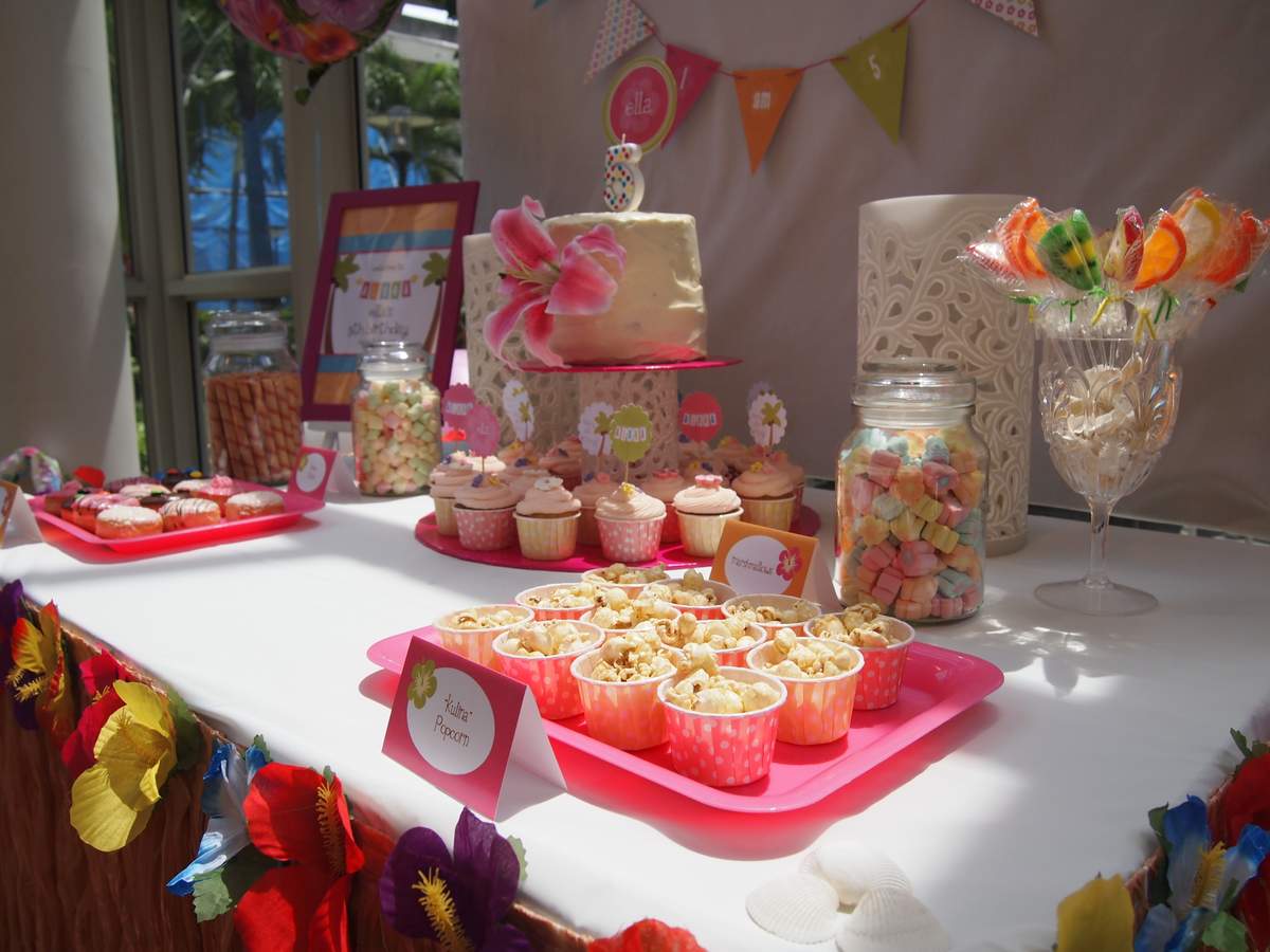 Hawaiian Hula Party Birthday Party Ideas | Photo 1 of 25 | Catch My Party