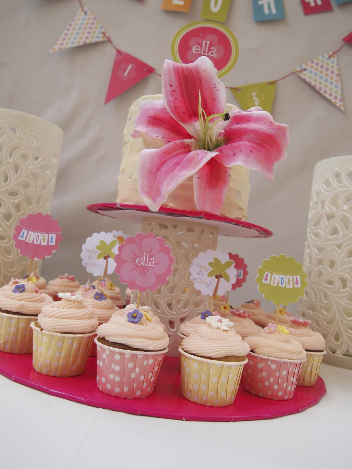 Hawaiian Hula Party Birthday Party Ideas | Photo 5 of 25 | Catch My Party