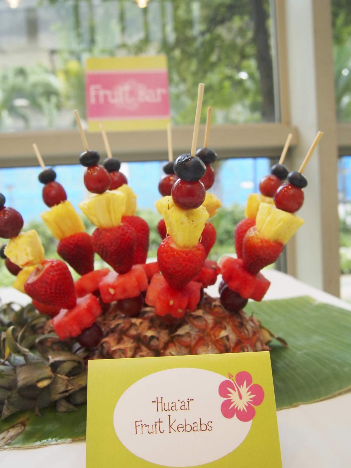 Hawaiian Hula Party Birthday Party Ideas | Photo 1 of 25 | Catch My Party