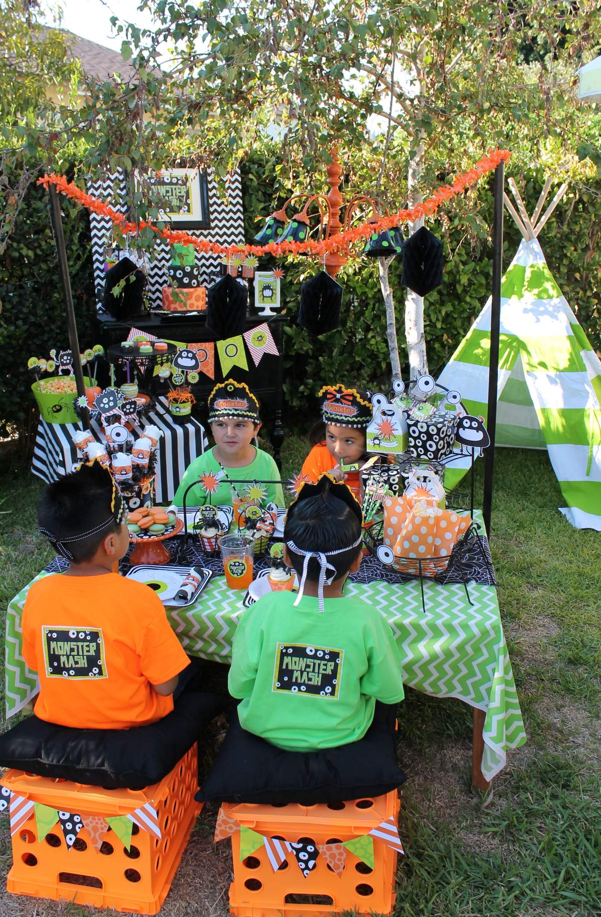 Monsters / Halloween "Monster Mash for kids" | Catch My Party