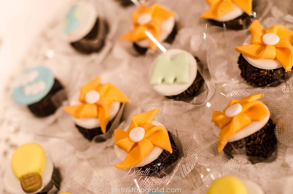 Balloons, kites and windmills Birthday Party Ideas | Photo 6 of 53 ...