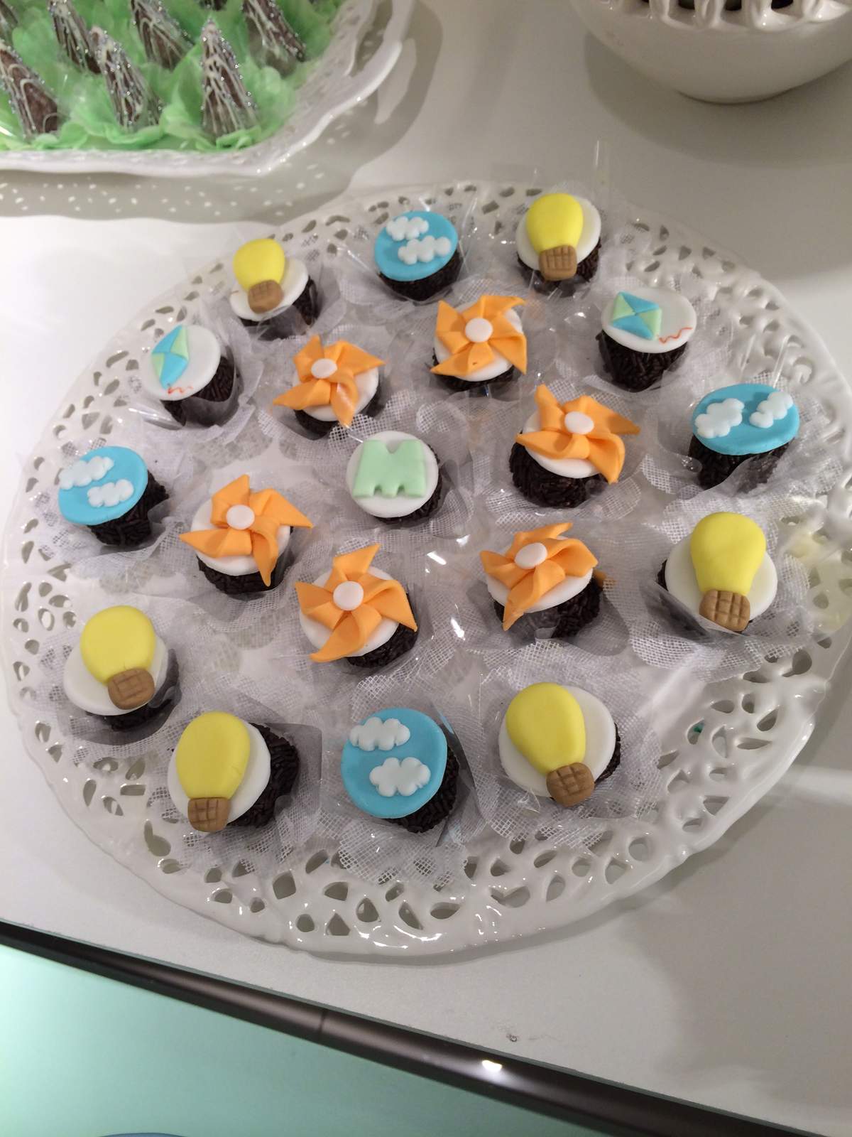 Balloons, kites and windmills Birthday Party Ideas | Photo 6 of 53 ...