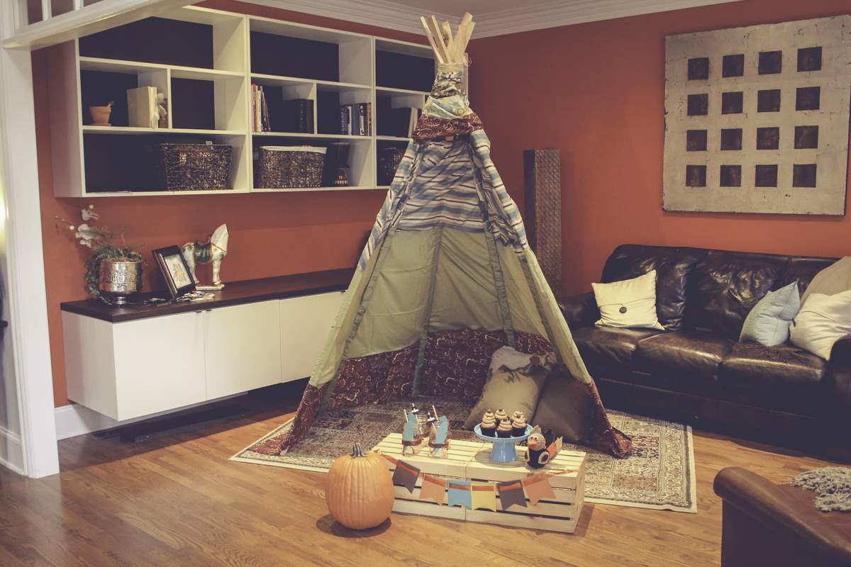 Pilgrim/Indian Thanksgiving/Fall Party Ideas | Photo 7 of 27 | Catch My ...