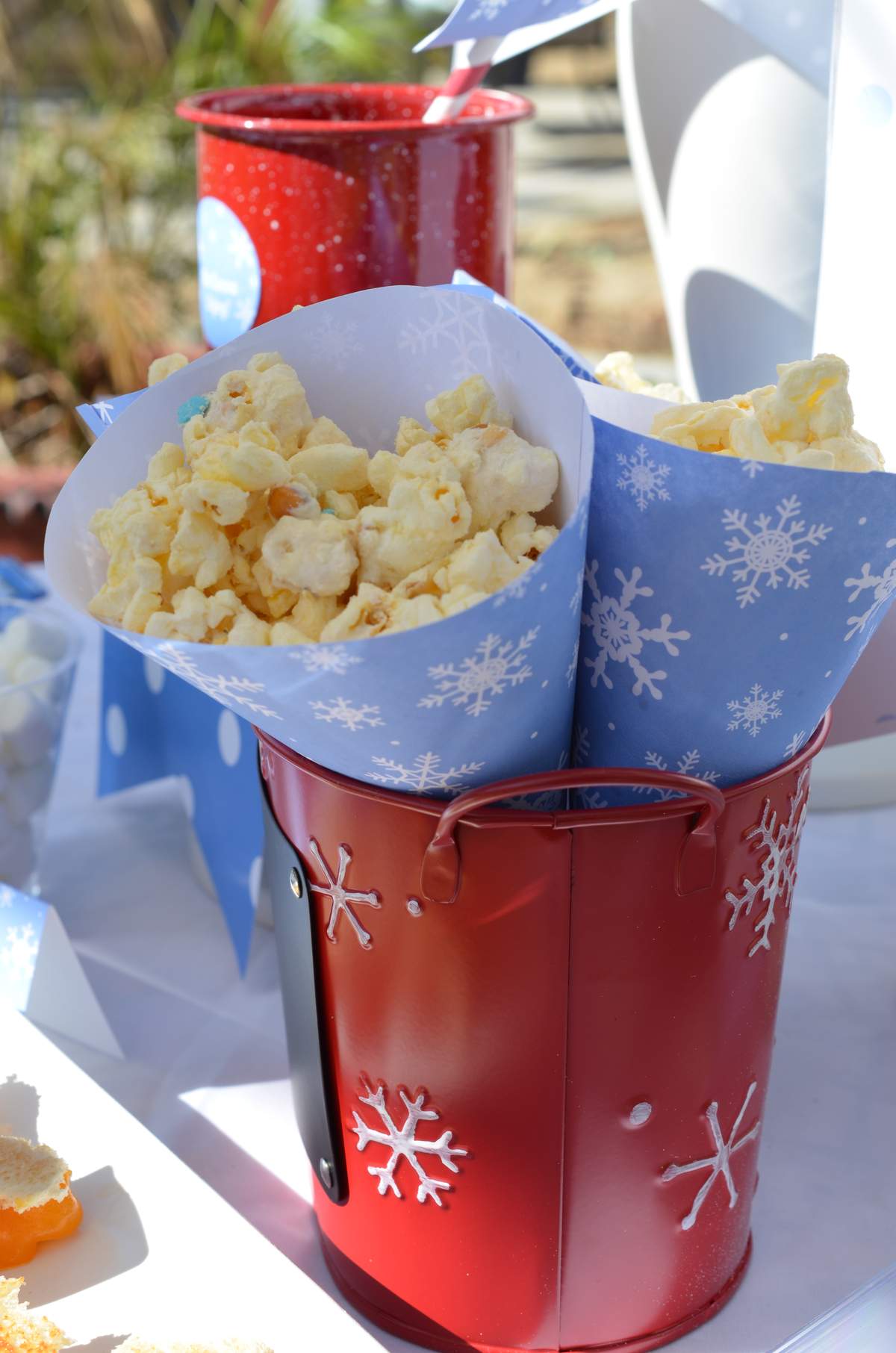 Do You Want To Build A Snowflake Party? Christmas/Holiday Party Ideas ...