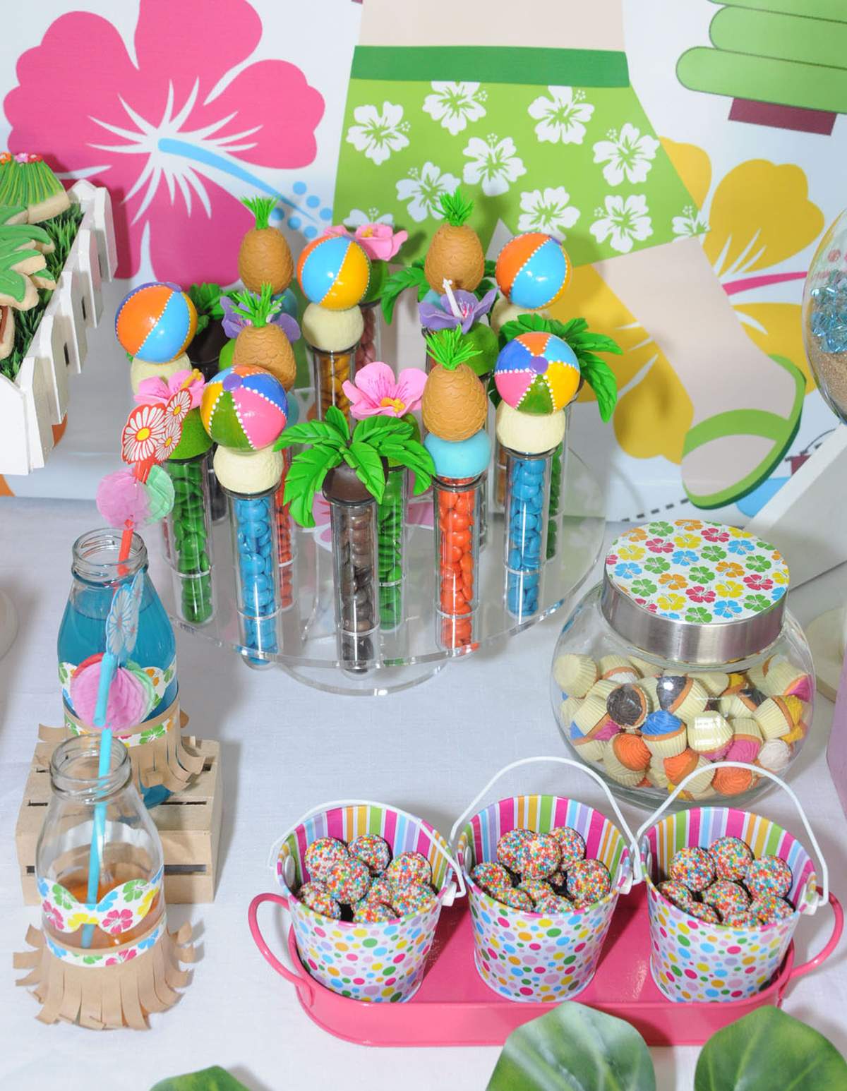 Luau-Hawaiian Party Birthday Party Ideas | Photo 1 of 25 | Catch My Party
