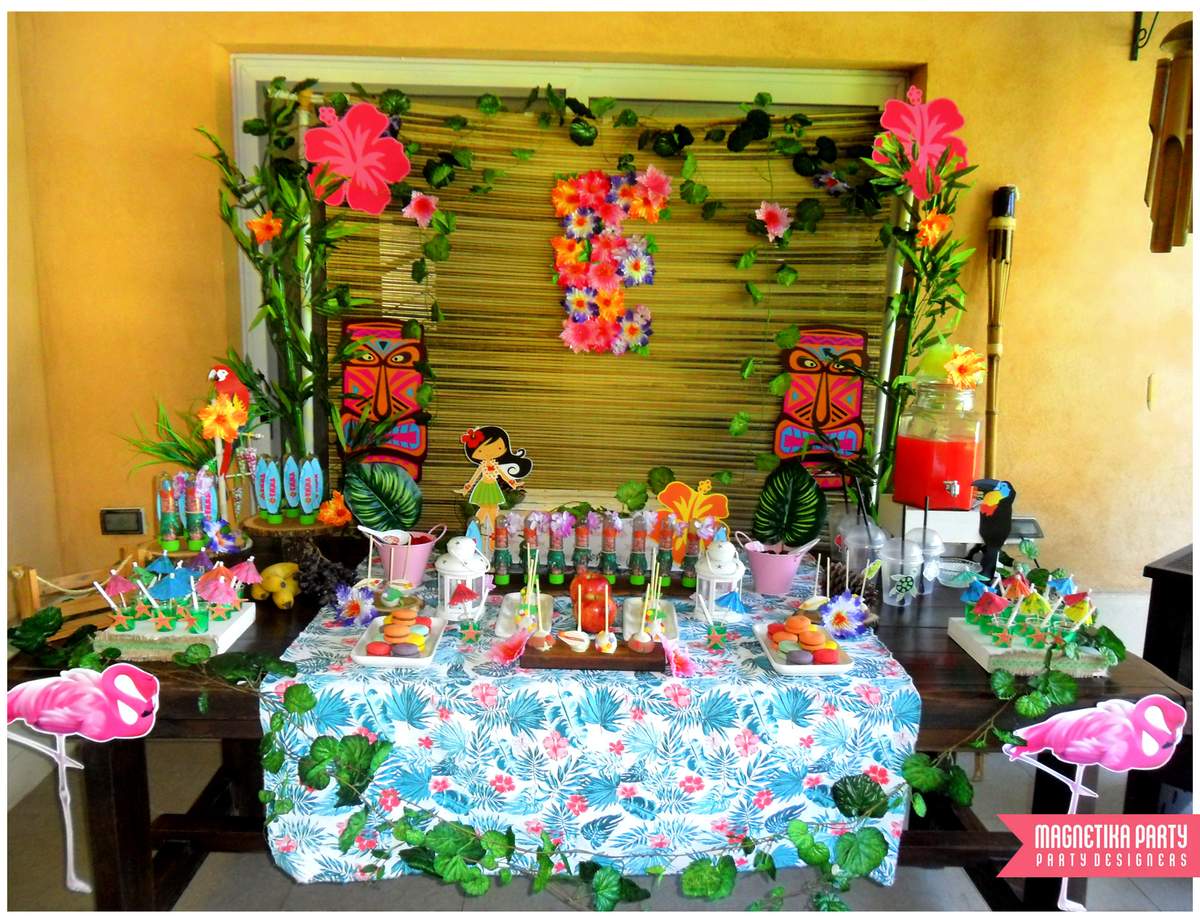 Luau - Beach Party - Hawaiian Birthday Party Ideas | Photo 8 of 27 ...