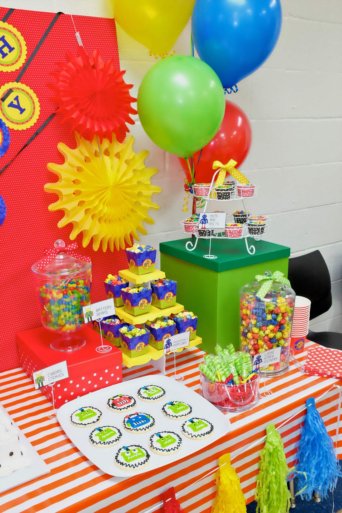 Robots Birthday Party Ideas | Photo 1 of 44 | Catch My Party