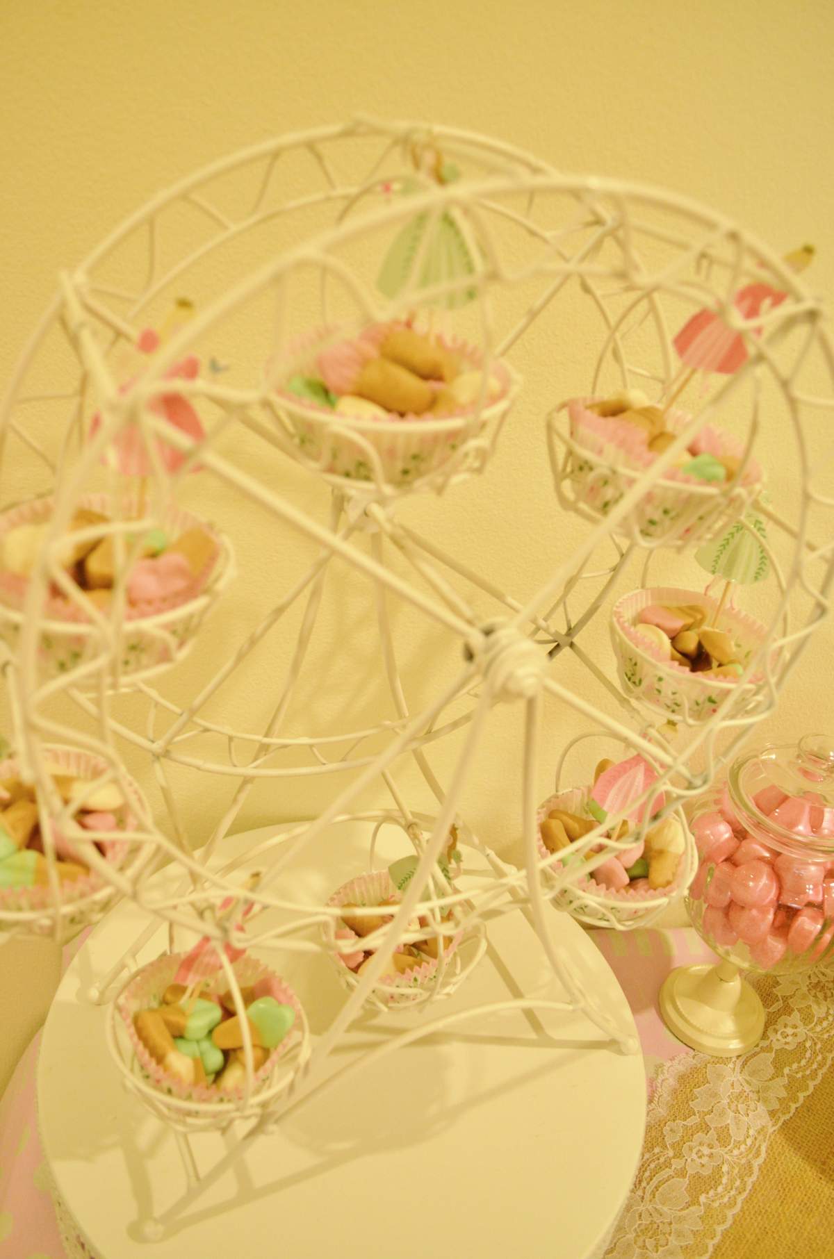 Vintage, ice cream, pink, pastels Summer Party Ideas | Photo 1 of 10 ...