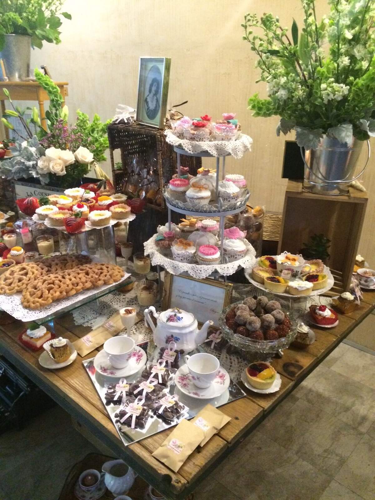 Vintage / Retro Birthday Party Ideas | Photo 1 of 23 | Catch My Party