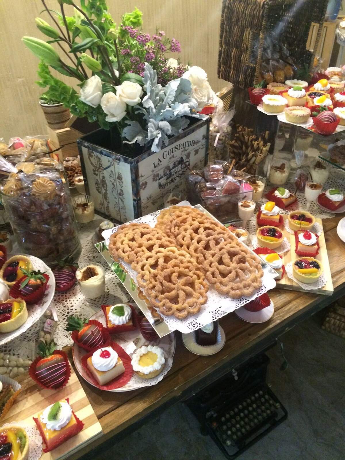 Vintage / Retro Birthday Party Ideas | Photo 1 of 23 | Catch My Party