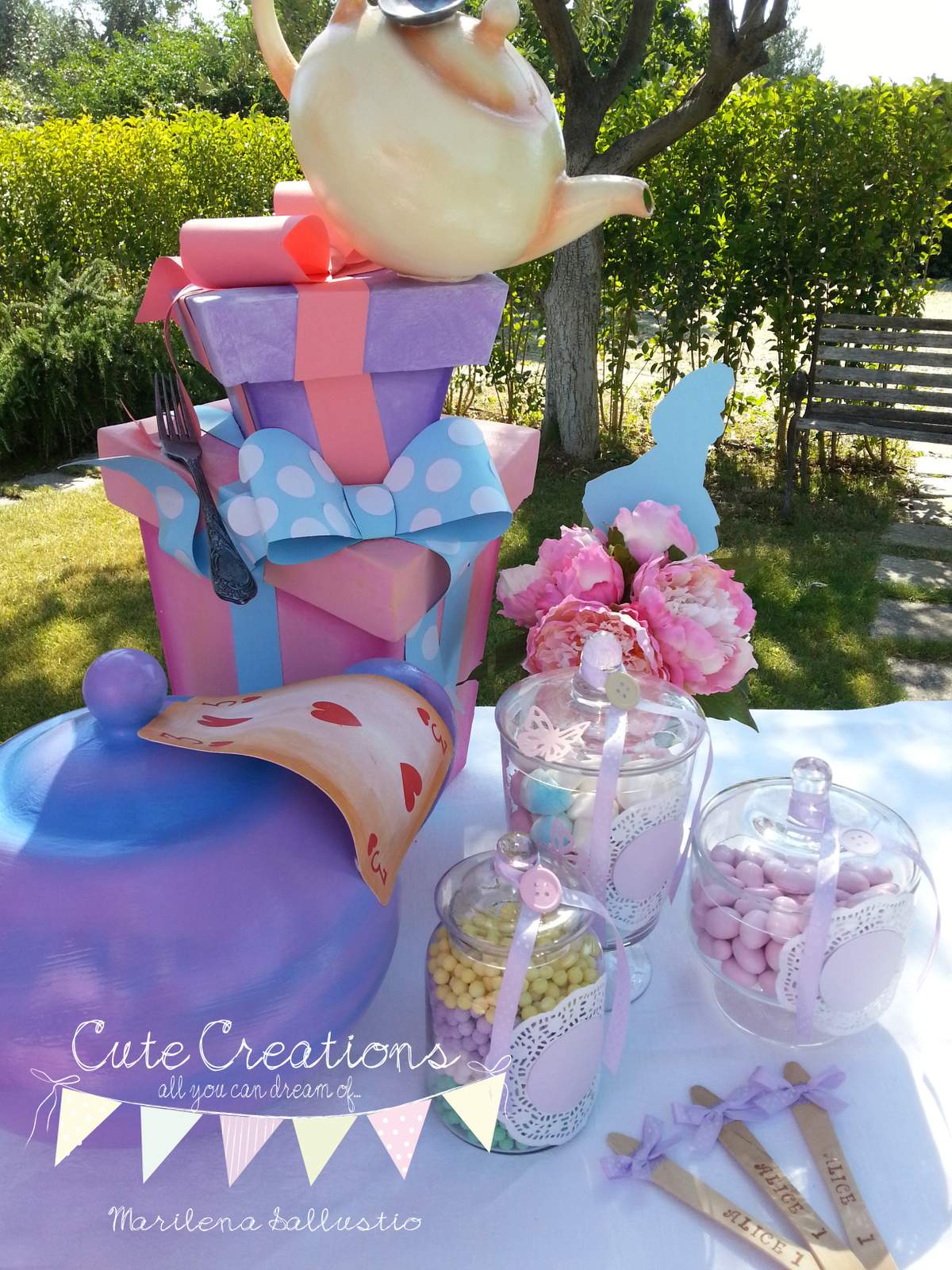 Alice in Wonderland / Birthday "1st birthday Alice in Wonderland ...