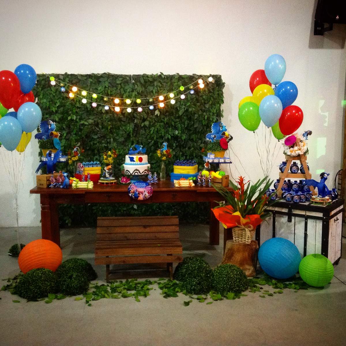 Carnivale / Rio Birthday Party Ideas | Photo 2 of 27 | Catch My Party