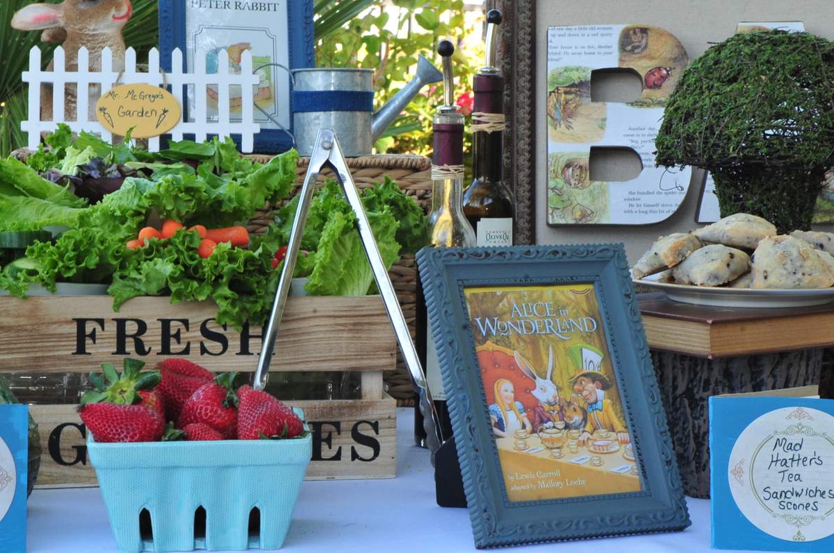 Build A Library Baby Shower Baby Shower Party Ideas | Photo 1 of 20 ...