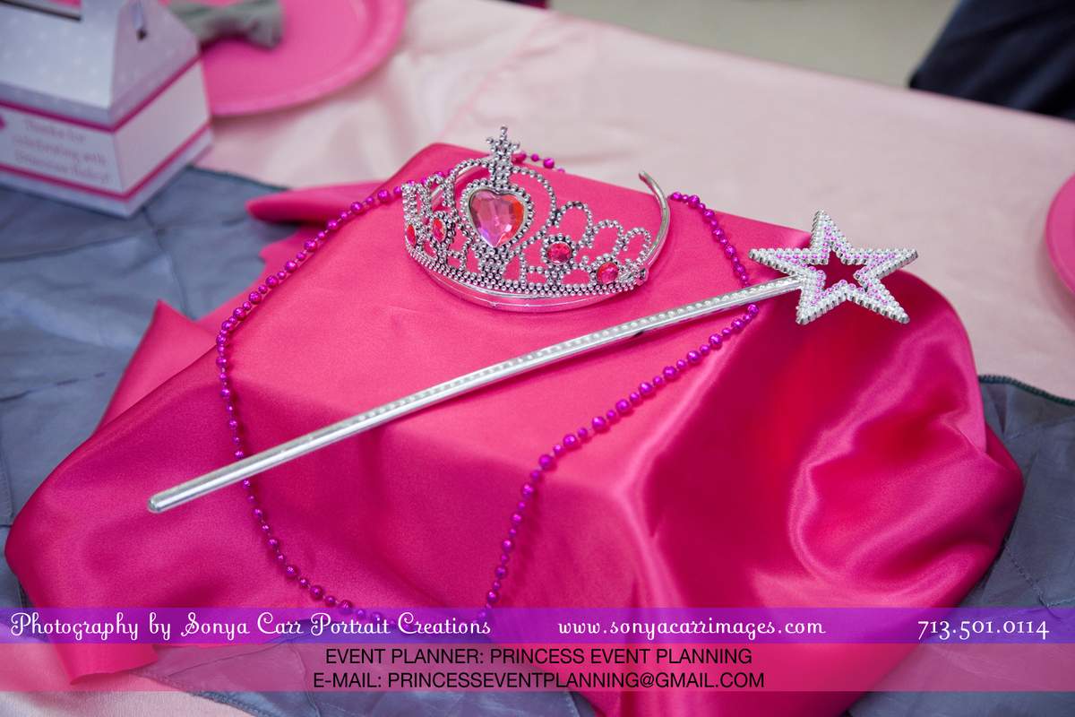 tiara and tutu Birthday Party Ideas | Photo 2 of 62 | Catch My Party