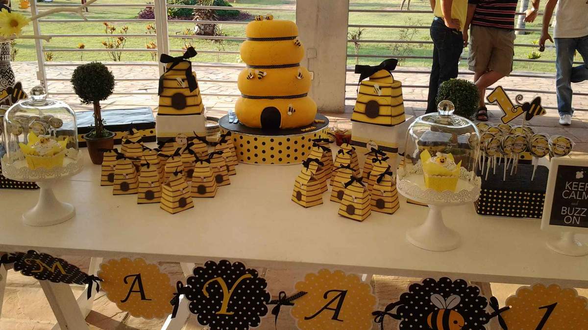 Bumble Bee Birthday Party Ideas | Photo 4 of 18 | Catch My Party