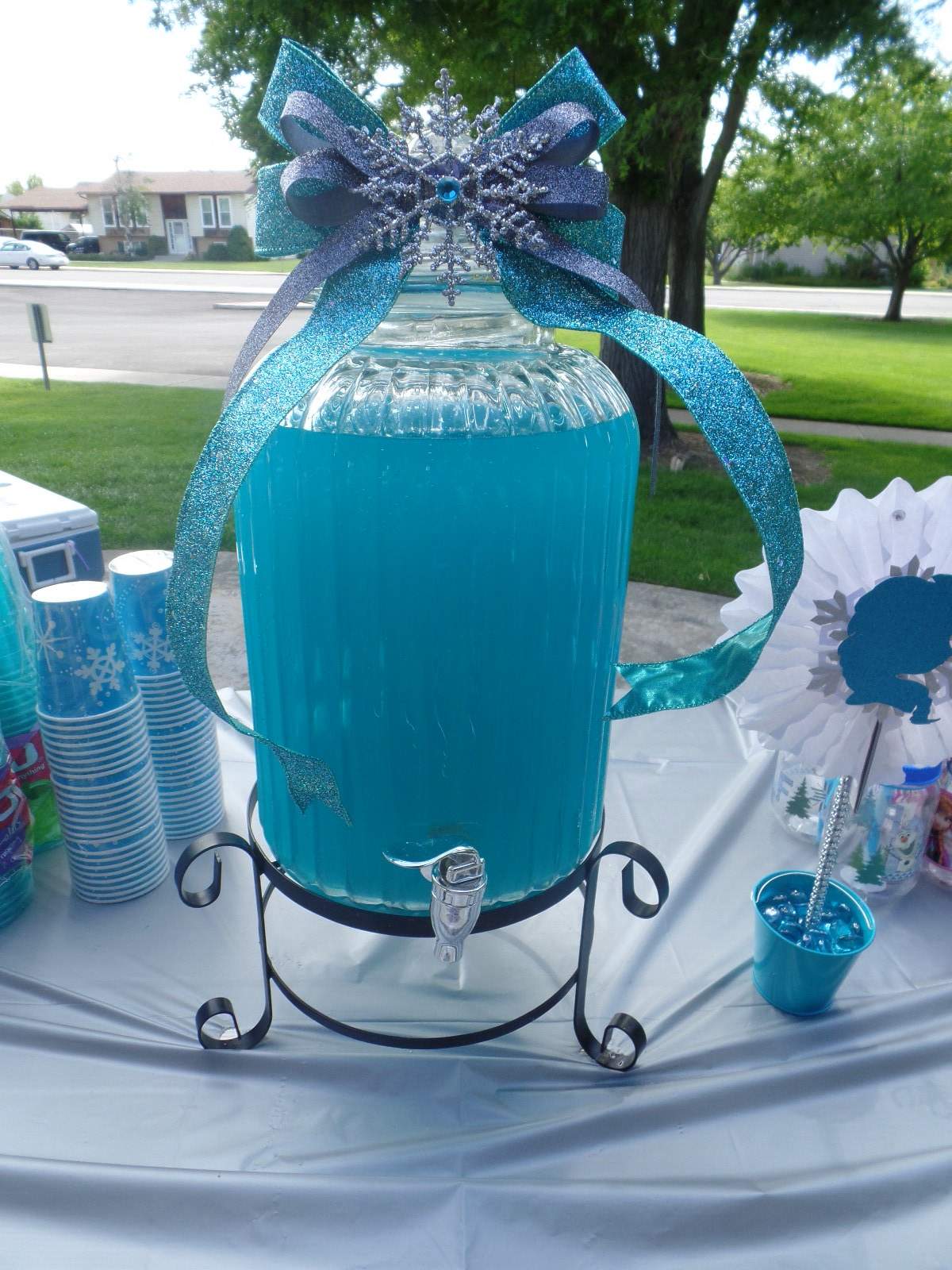 Frozen (Disney) Birthday Party Ideas | Photo 23 of 39 | Catch My Party