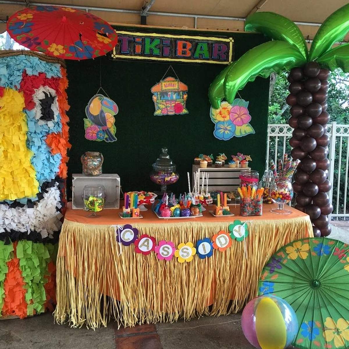 Luau / Hawaiian Birthday Party Ideas | Photo 1 of 18 | Catch My Party
