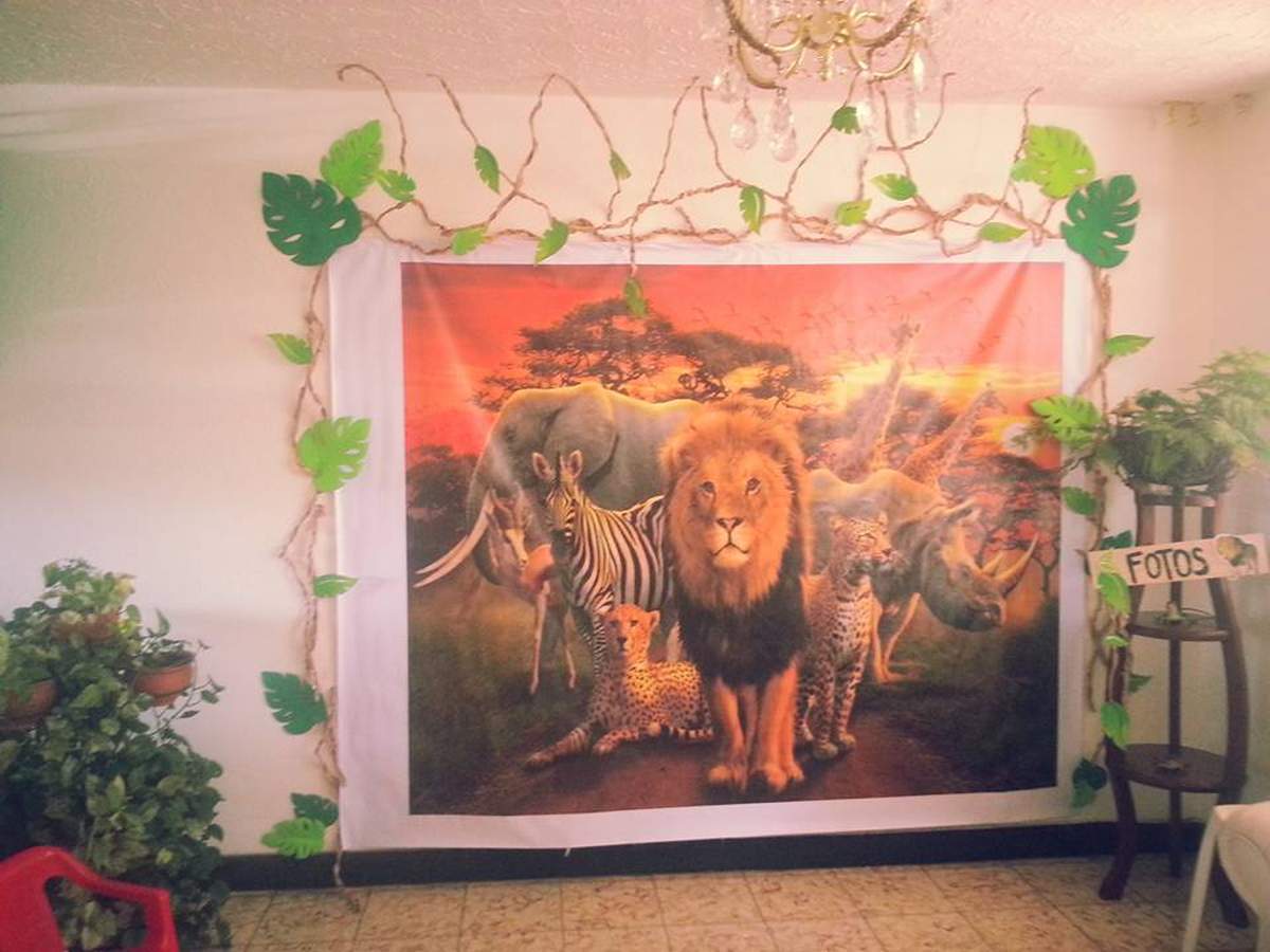 Safari Graduation/End of School Party Ideas | Photo 25 of 29 | Catch My ...