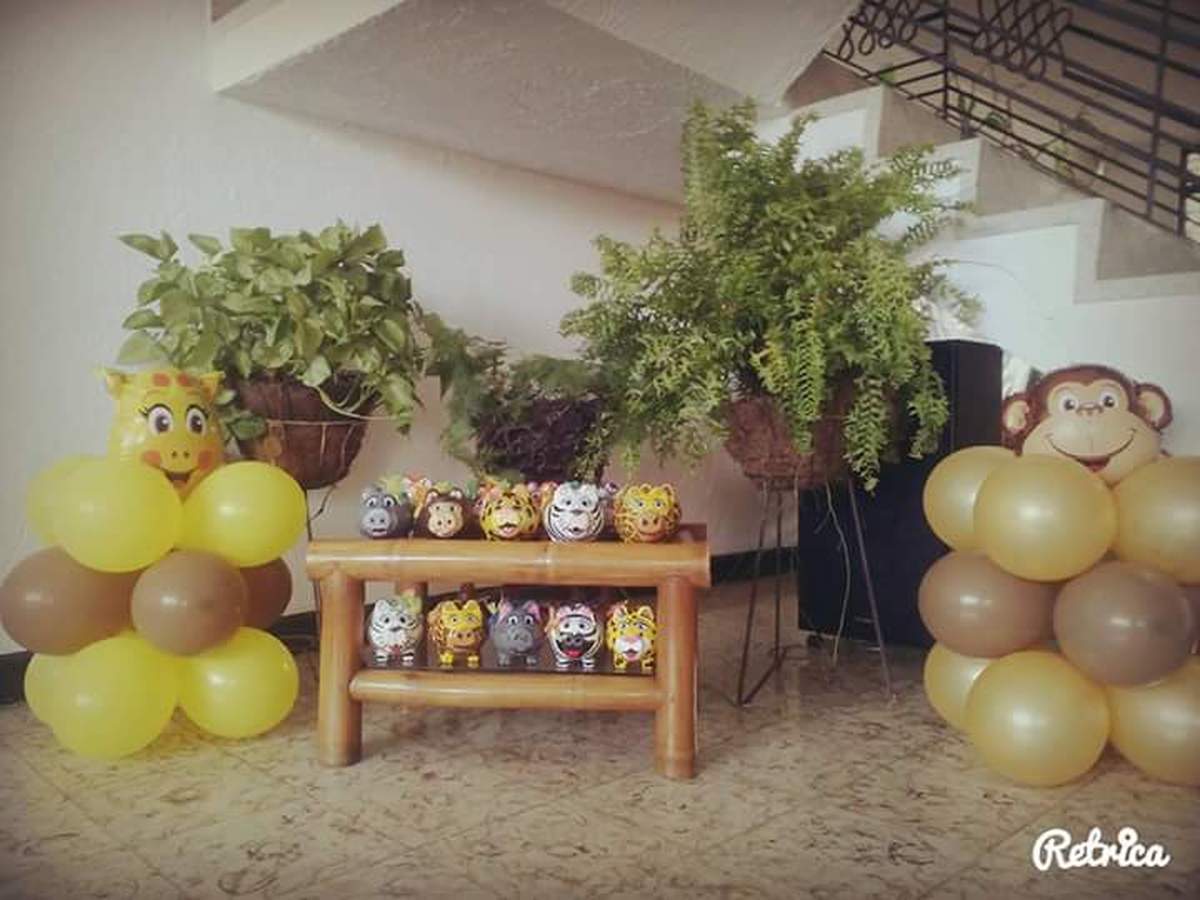 Safari Graduation/End of School Party Ideas | Photo 21 of 29 | Catch My ...