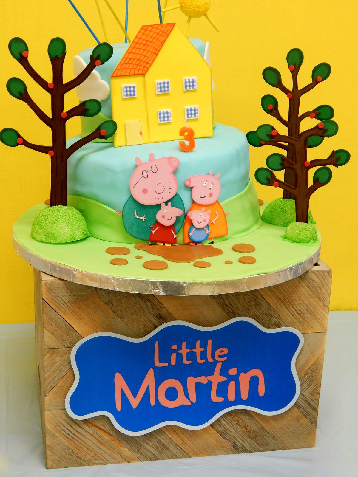 Little George Pig Birthday Party Ideas | Photo 1 of 18 | Catch My Party