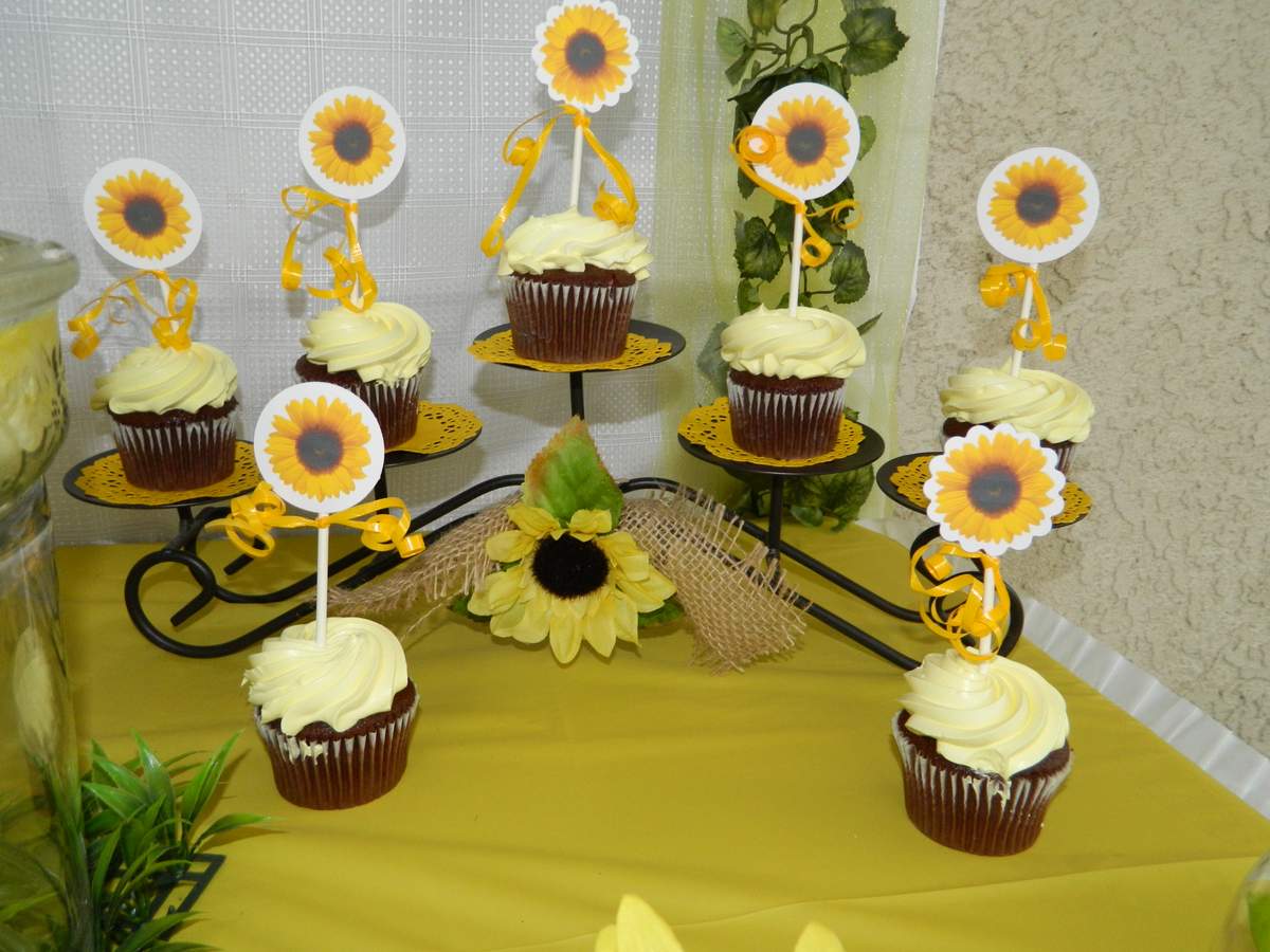 Sunflower Birthday Party Ideas | Photo 14 of 34 | Catch My Party