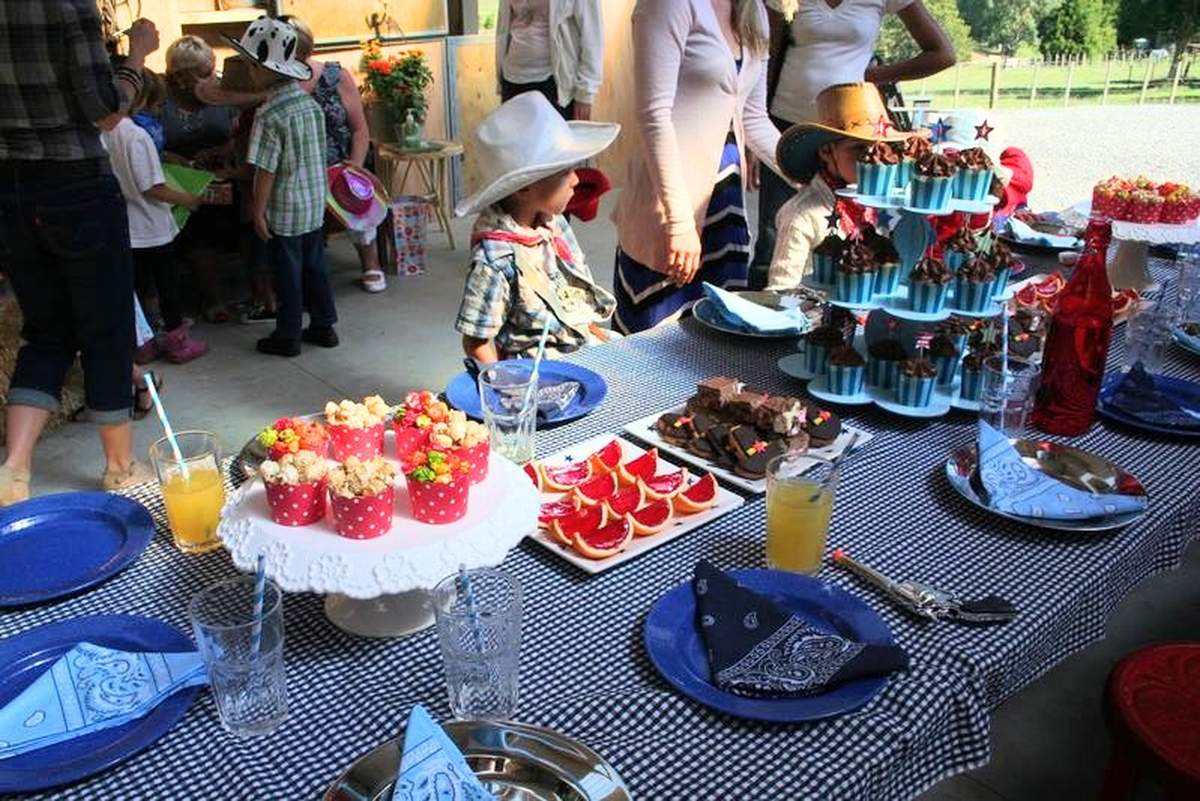 Cowboy / Cowgirl Birthday Party Ideas | Photo 6 of 9 | Catch My Party