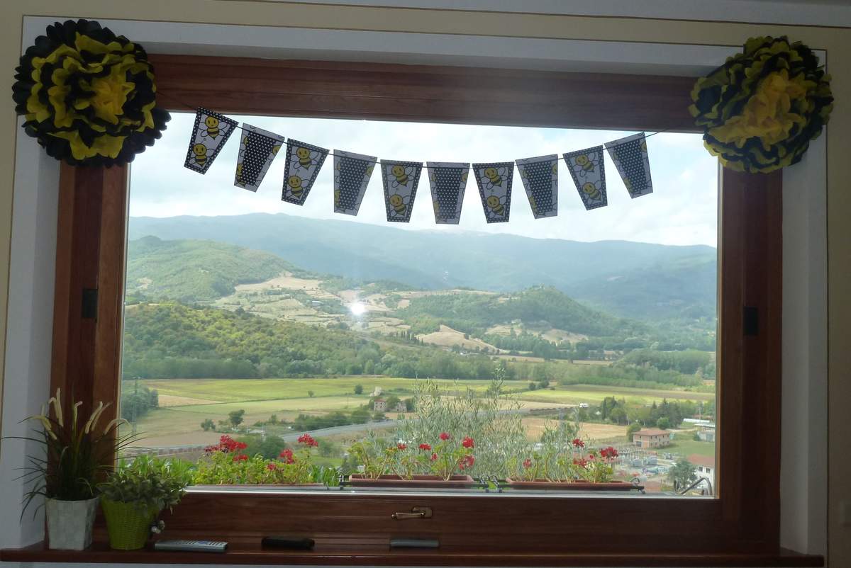 Bee theme Birthday Party Ideas | Photo 17 of 27 | Catch My Party