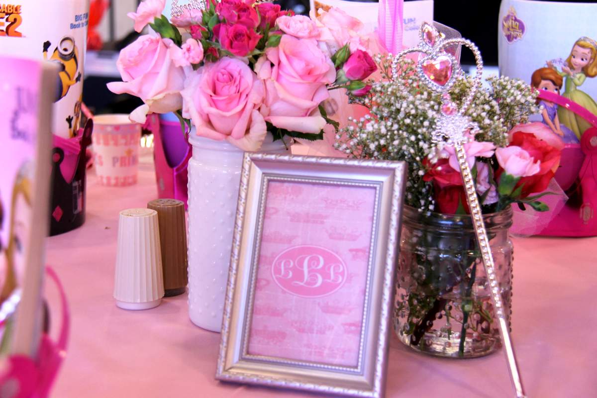 Pink Princess/Royal Ball Birthday Party Ideas | Photo 4 of 14 | Catch ...
