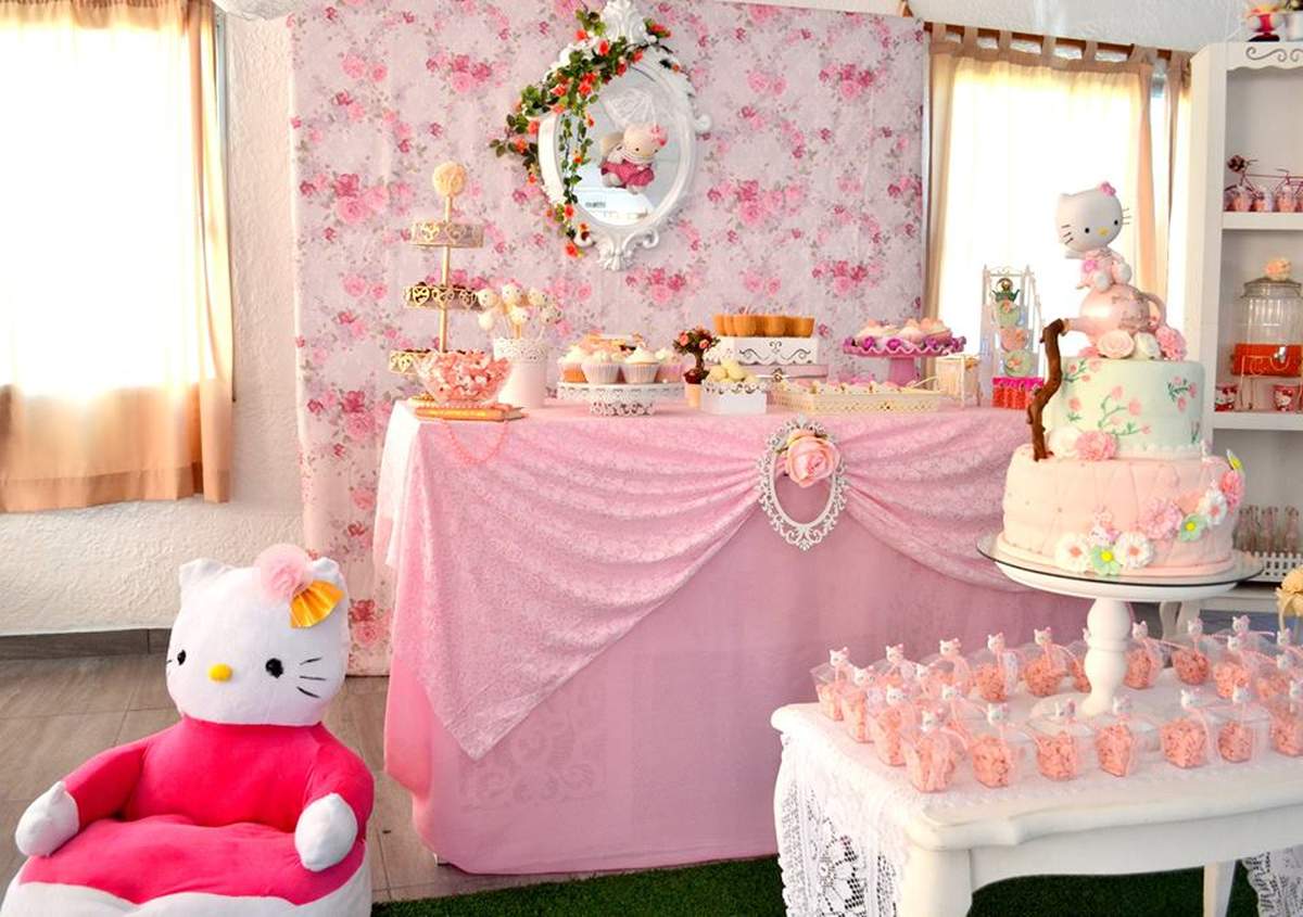 Hello Kitty Birthday Party Ideas | Photo 11 of 15 | Catch My Party