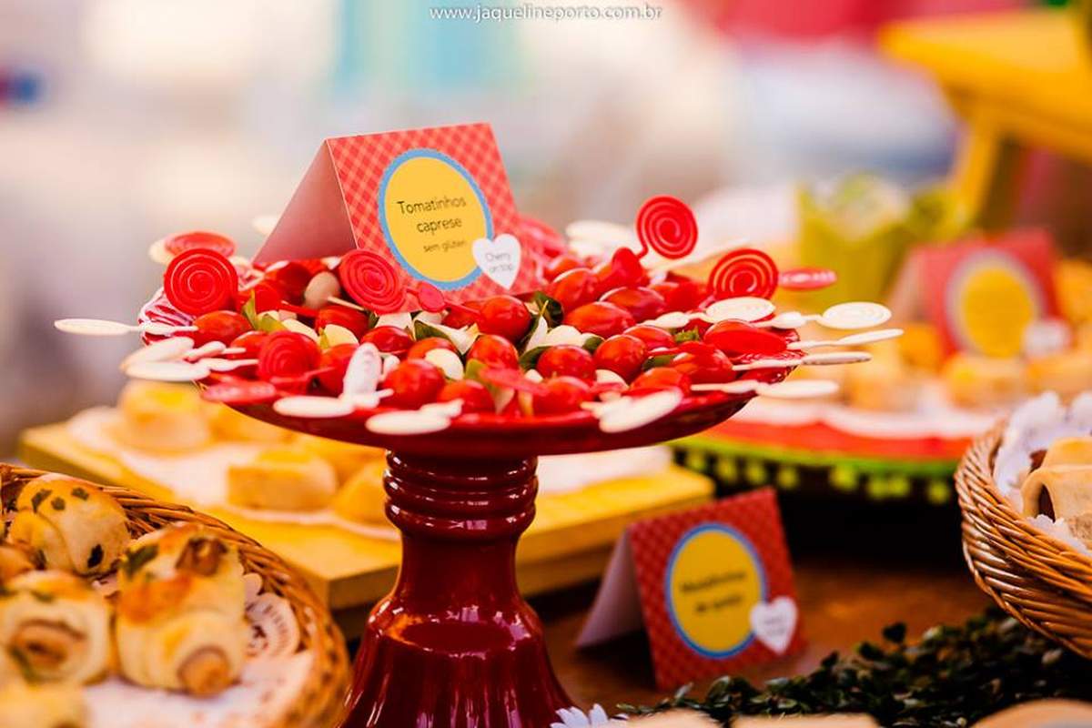 Doces Momentos Birthday Party Ideas | Photo 9 of 28 | Catch My Party