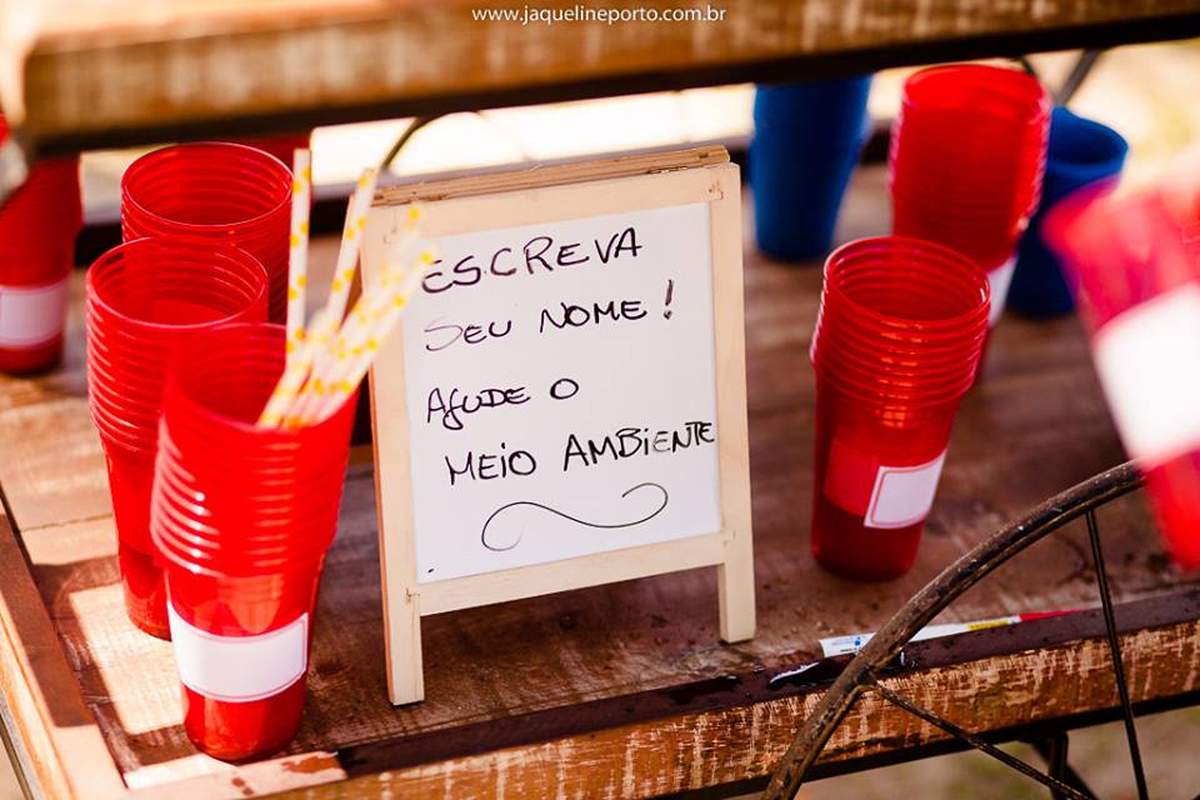 Doces Momentos Birthday Party Ideas | Photo 8 of 28 | Catch My Party