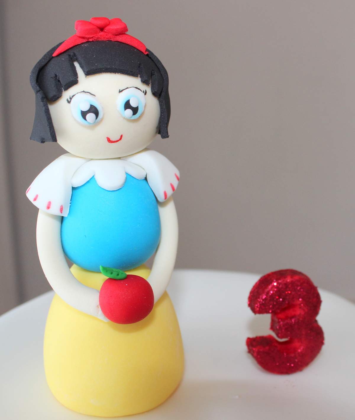 Snow White Birthday Party Ideas | Photo 3 of 22 | Catch My Party