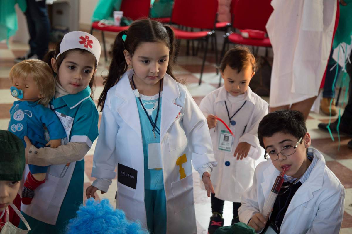 Doctor party Birthday Party Ideas | Photo 1 of 106 | Catch My Party