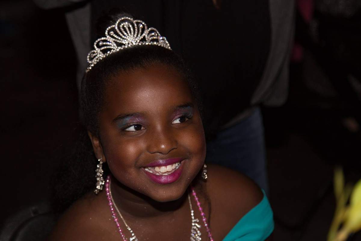 Glam Beauty Bar and Dinner Party Dinner Party Party Ideas | Photo 8 of ...