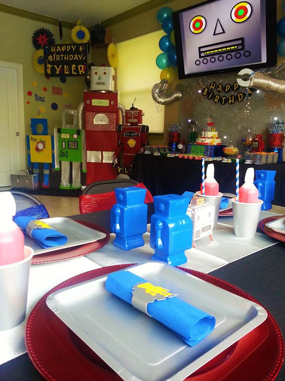 Robots Birthday Party Ideas | Photo 23 of 26 | Catch My Party