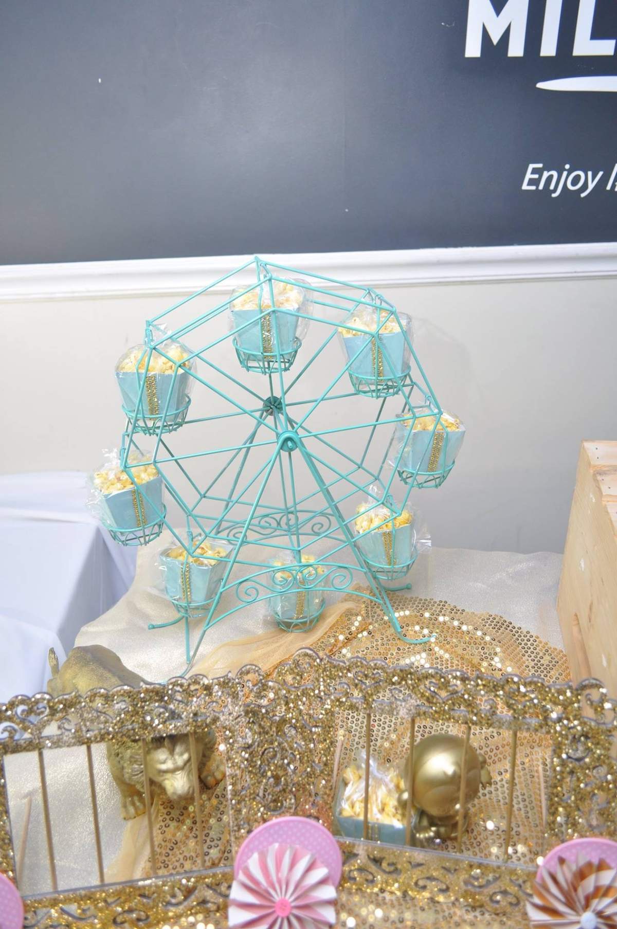 Vintage carnival / circus glam Baby Shower Party Ideas | Photo 8 of 31 ...