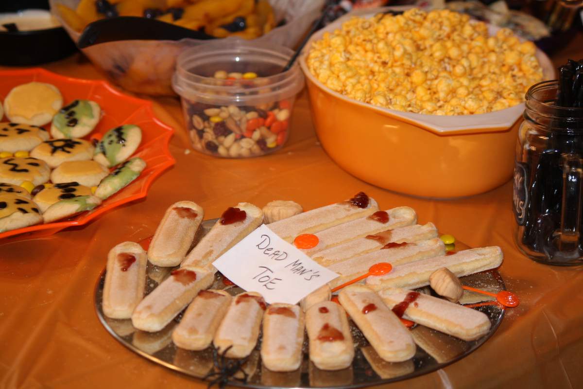 Hocus Pocus Halloween Party Ideas | Photo 22 of 29 | Catch My Party