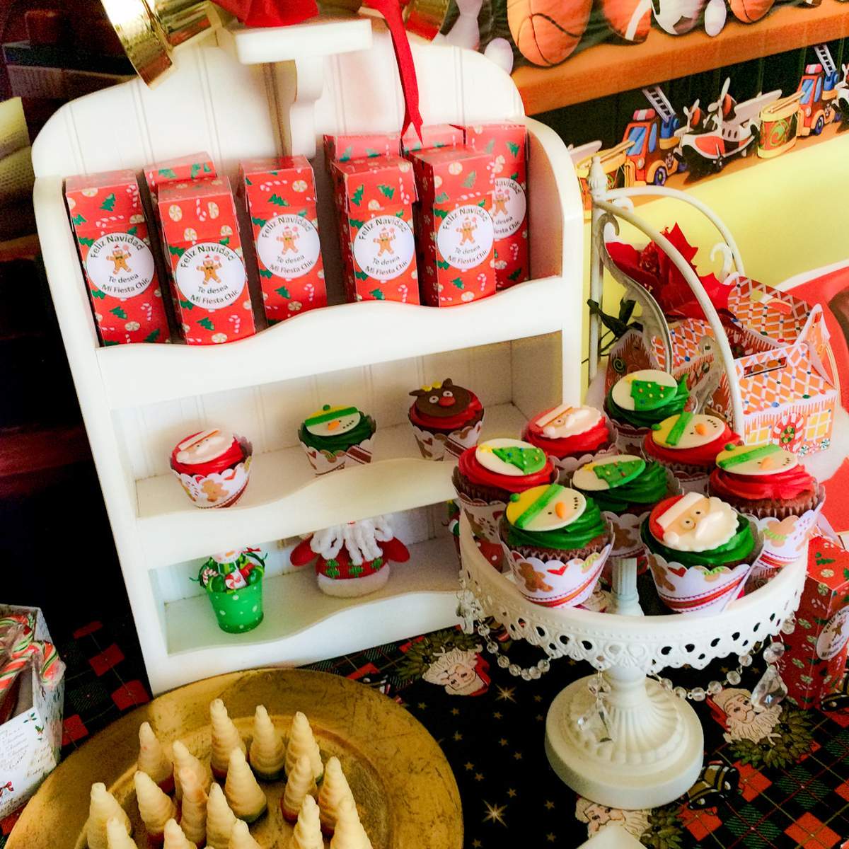 Candy Bar for Santa in his workshop Christmas/Holiday Party Ideas ...