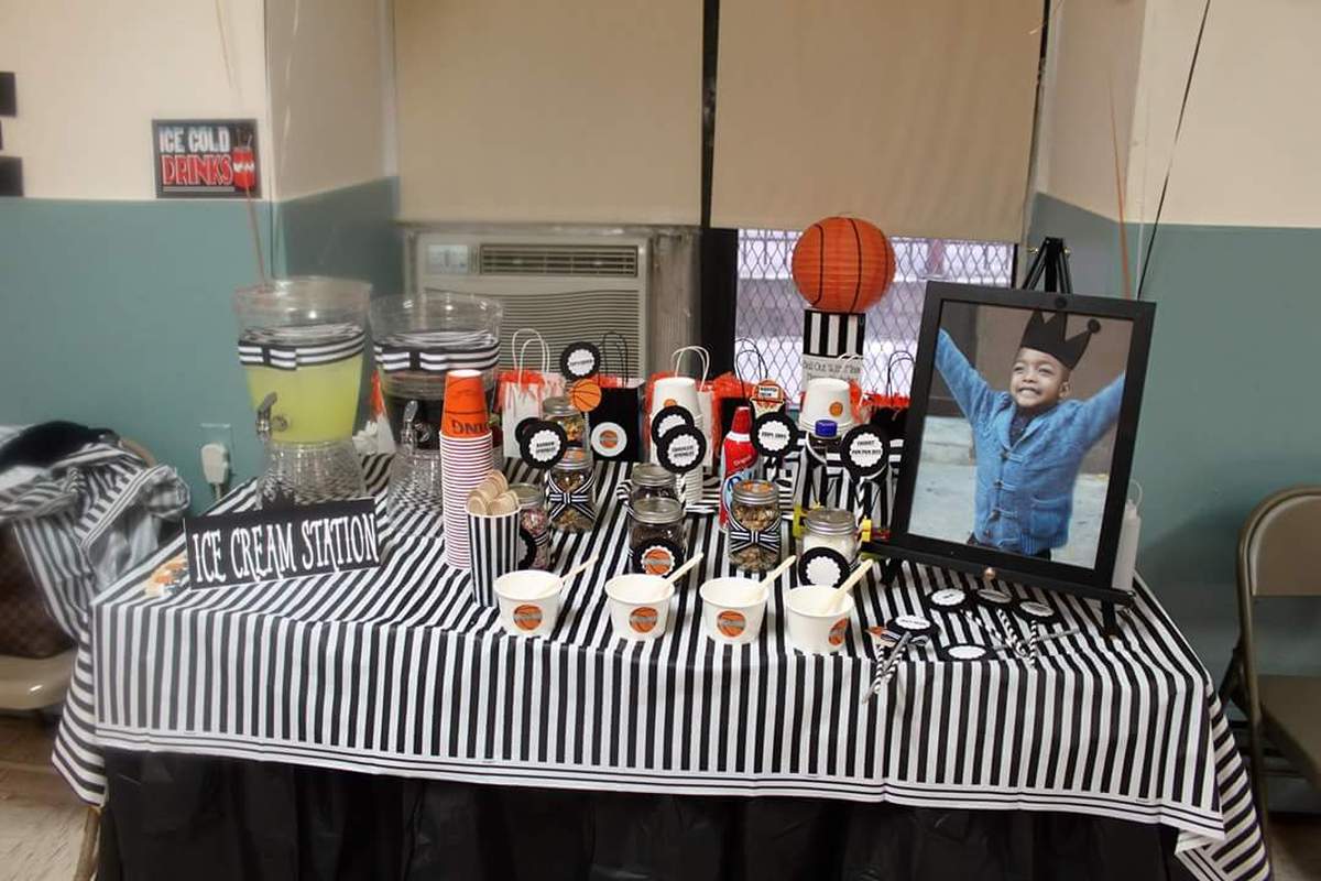 Referee and Spalding Birthday Party Ideas | Photo 8 of 18 | Catch My Party