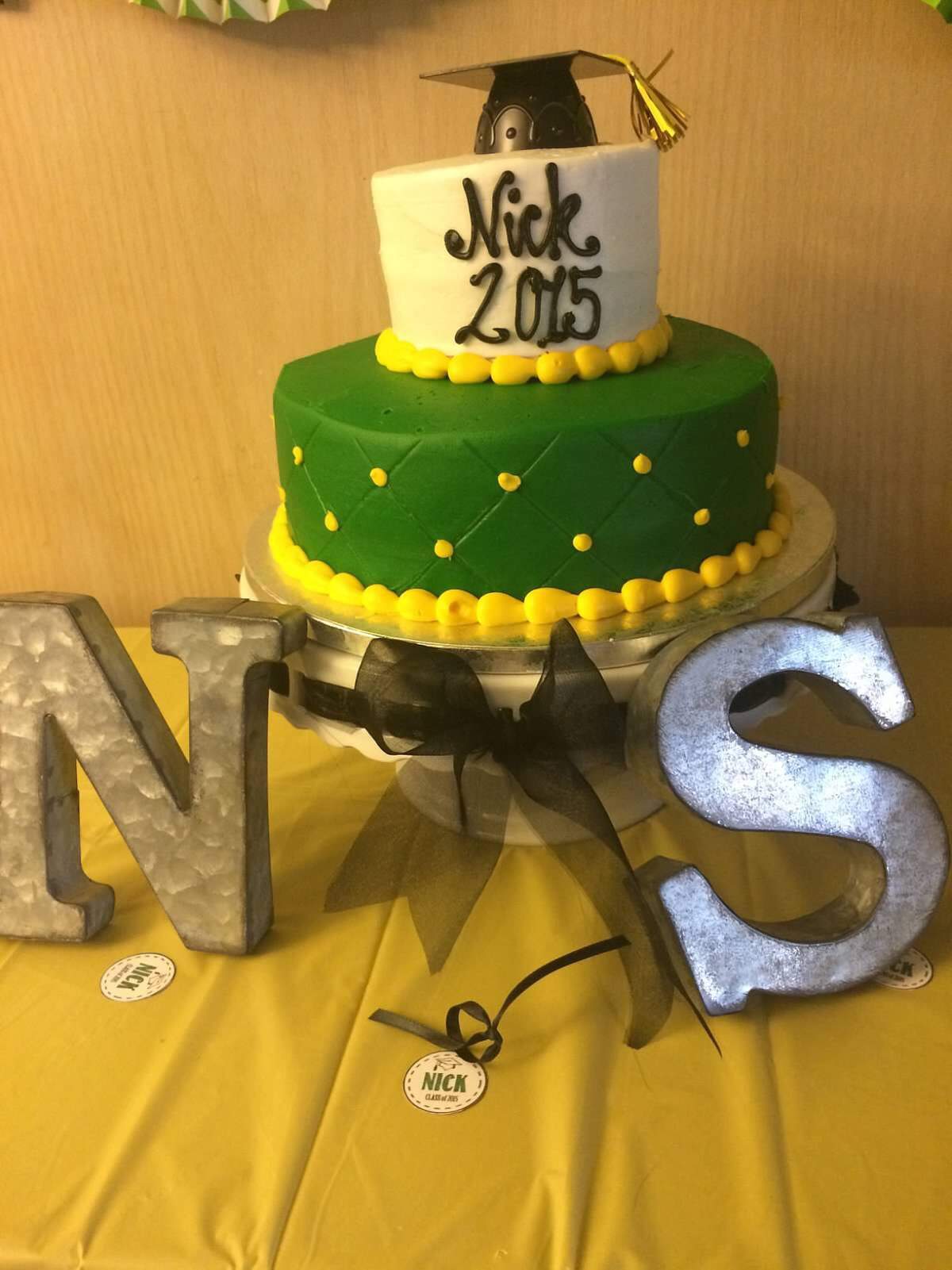 Yellow & green Graduation/End of School Party Ideas | Photo 16 of 25 ...