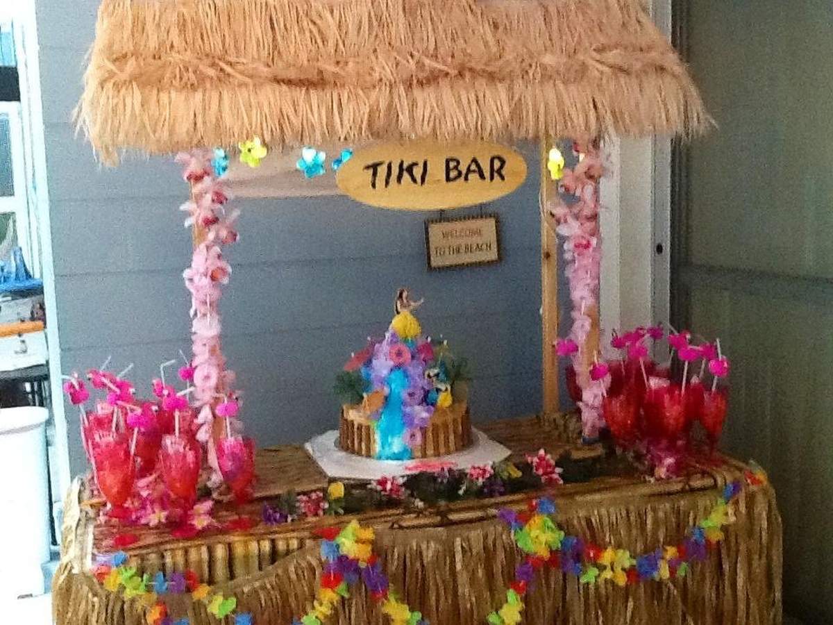 Luau / Hawaiian / Birthday "Karyn's Luau 9 th Birthday Party" | Catch ...