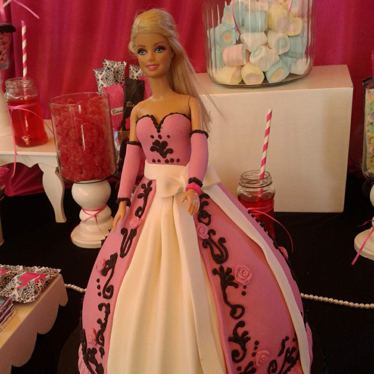 Barbie / Birthday "Barbie Birthday Party " | Catch My Party