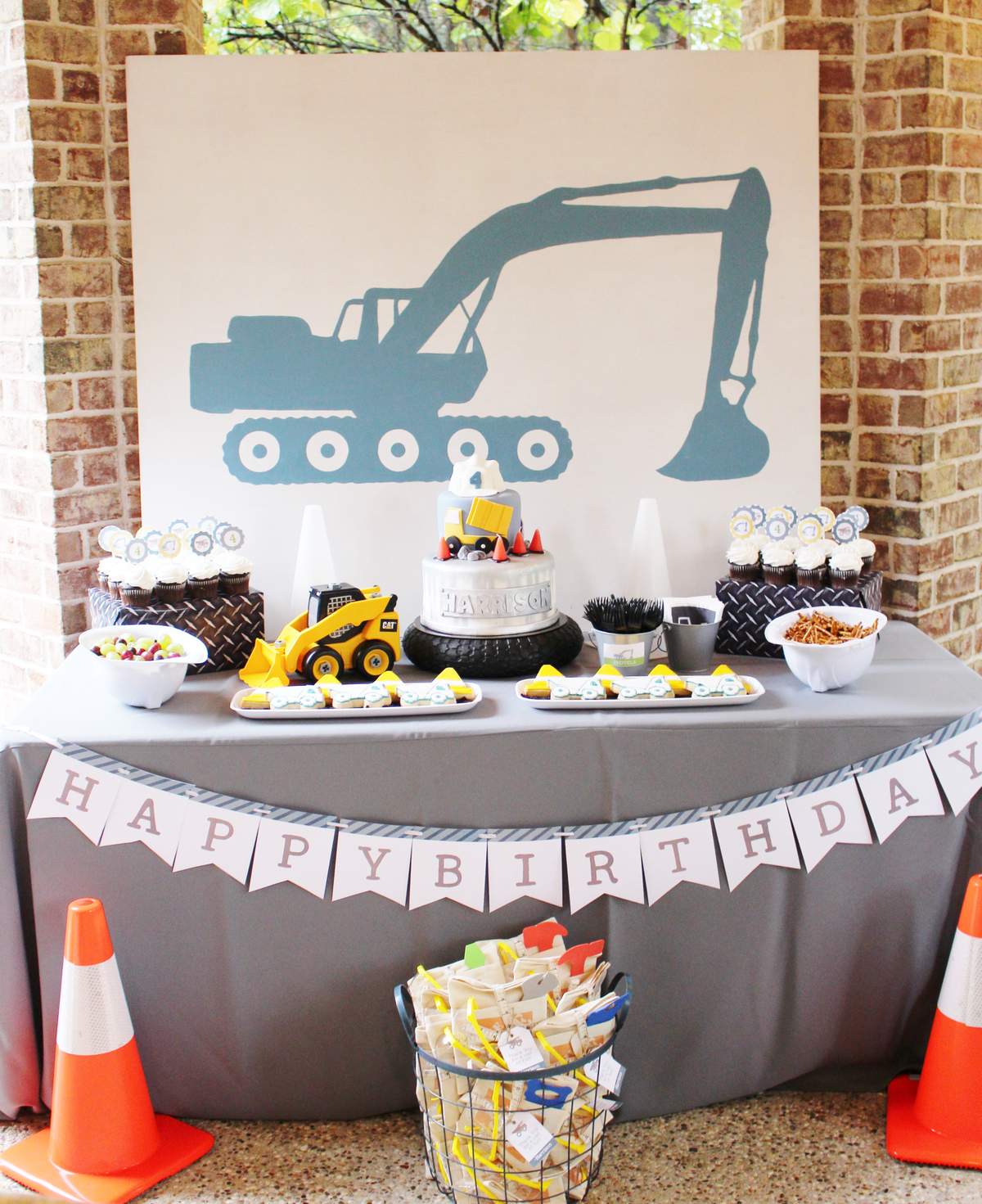 Construction / Birthday "Harrison's 4th Construction Party" | Catch My ...