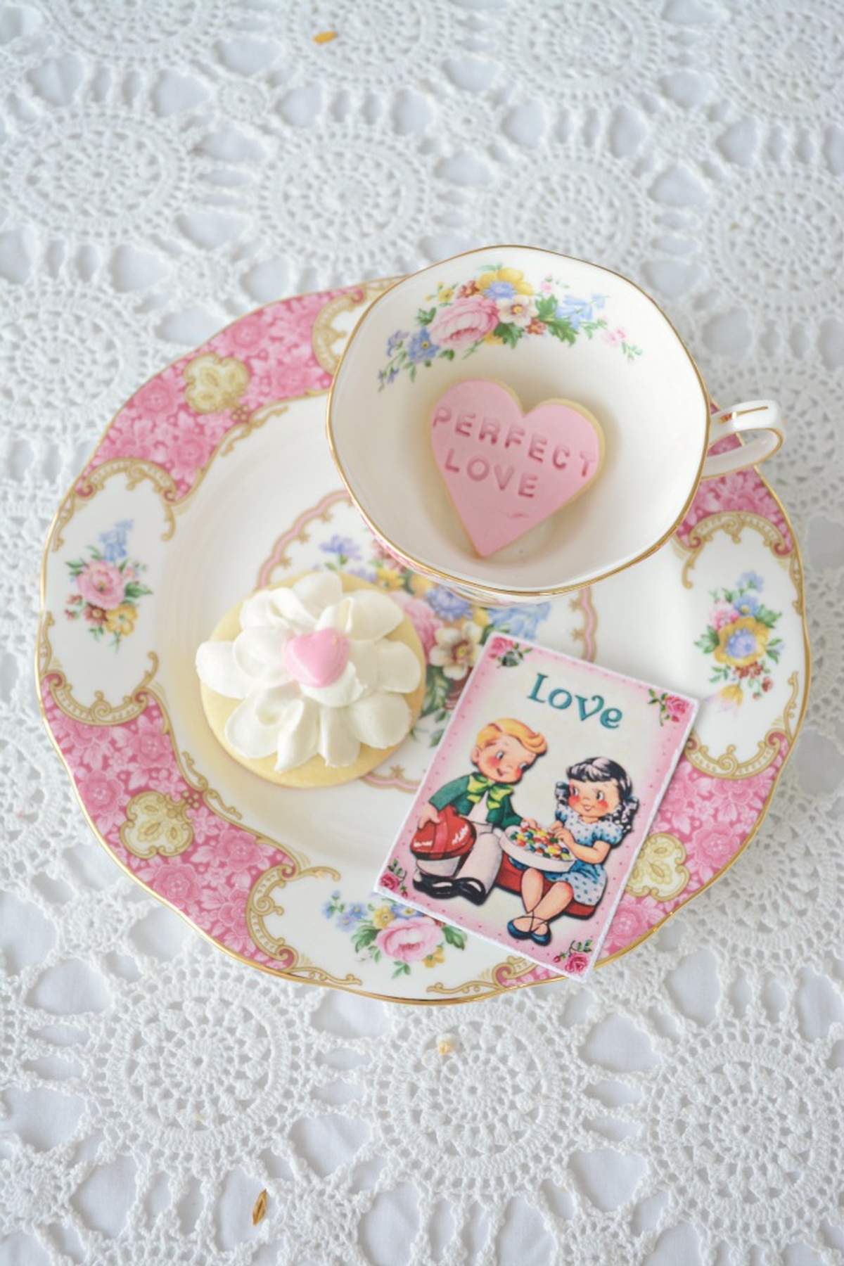Vintage Valentine's Day high tea party Valentine's Day Party Ideas ...