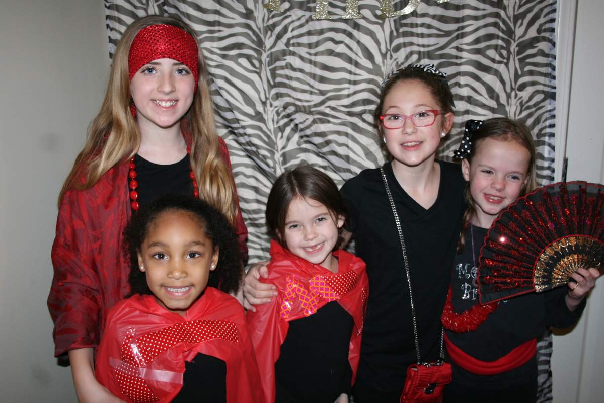 Project Runway/Fashion Show Birthday Party Ideas | Photo 1 of 22 ...