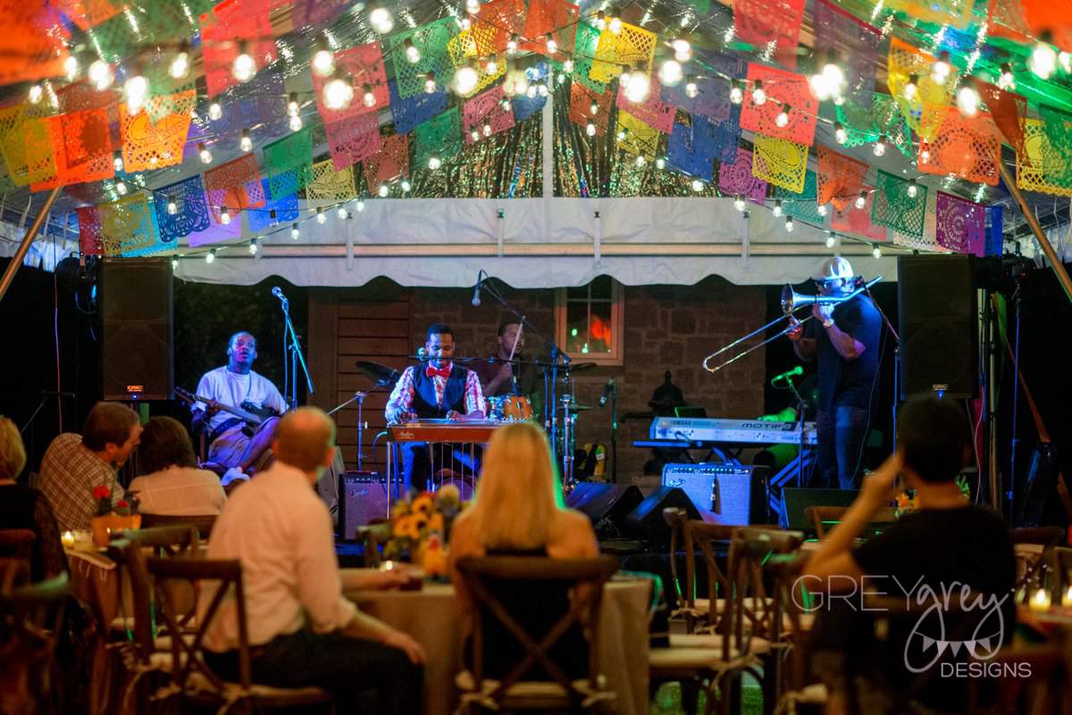 Fiesta / Mexican Backyard Fiesta Concert Party Ideas | Photo 1 of 70 ...