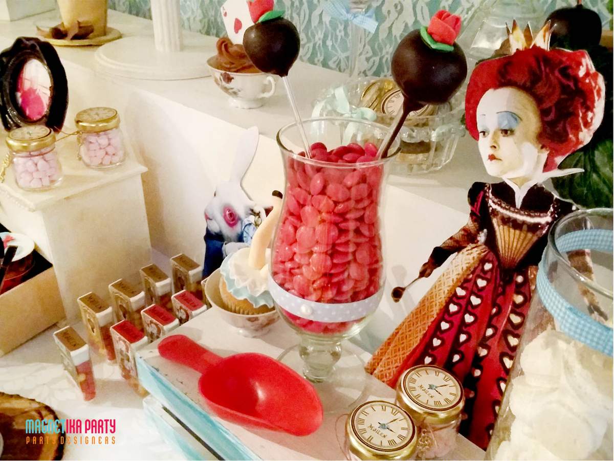 Alice in Wonderland Quinceañera Party Ideas | Photo 13 of 58 | Catch My ...